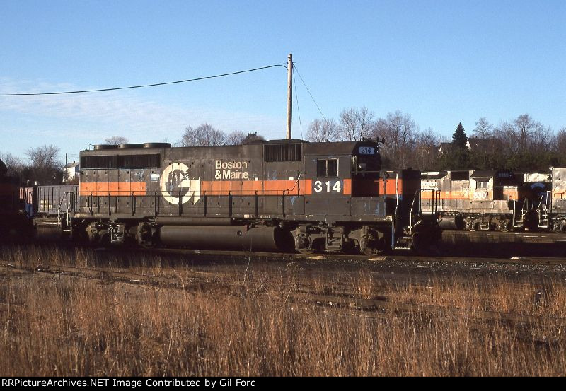 B&M 314(GP40-2)